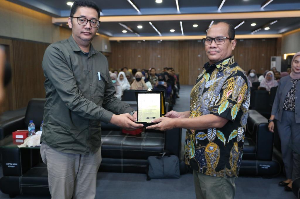 Ditmawa USU Holds Training on Tracer Study Call Center | Universitas ...