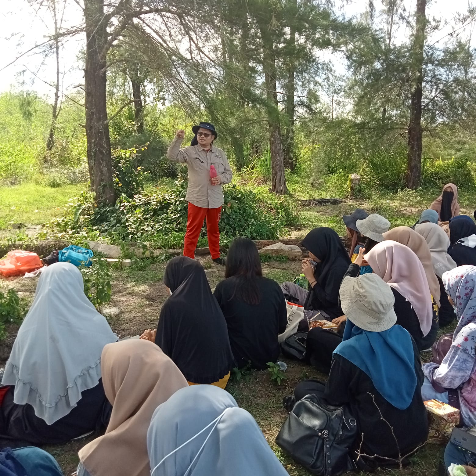 Dosen USU Narasumber Kuliah Umum Mangrove di FPIK UTU | Universitas ...