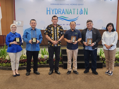 IHWG-UI & USU-SPIRIT Project Socialized Healthy Hydration | Universitas ...