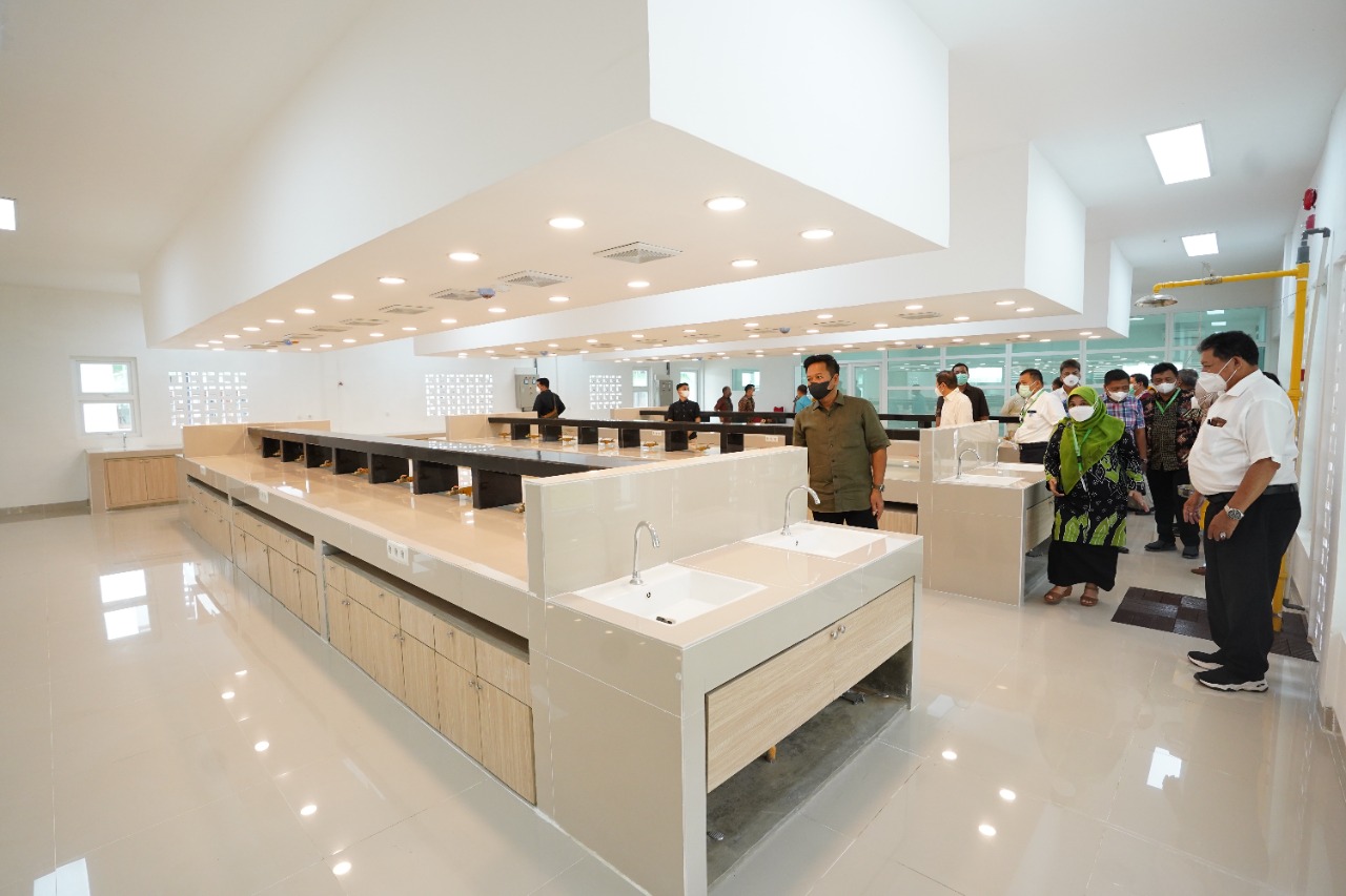 Rektor USU Resmikan Laboratorium FMIPA USU | Universitas Sumatera Utara